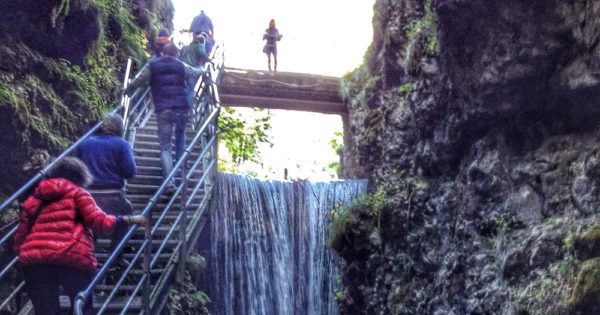 La passeggiata del burrone da Fondo al lago Smeraldo
