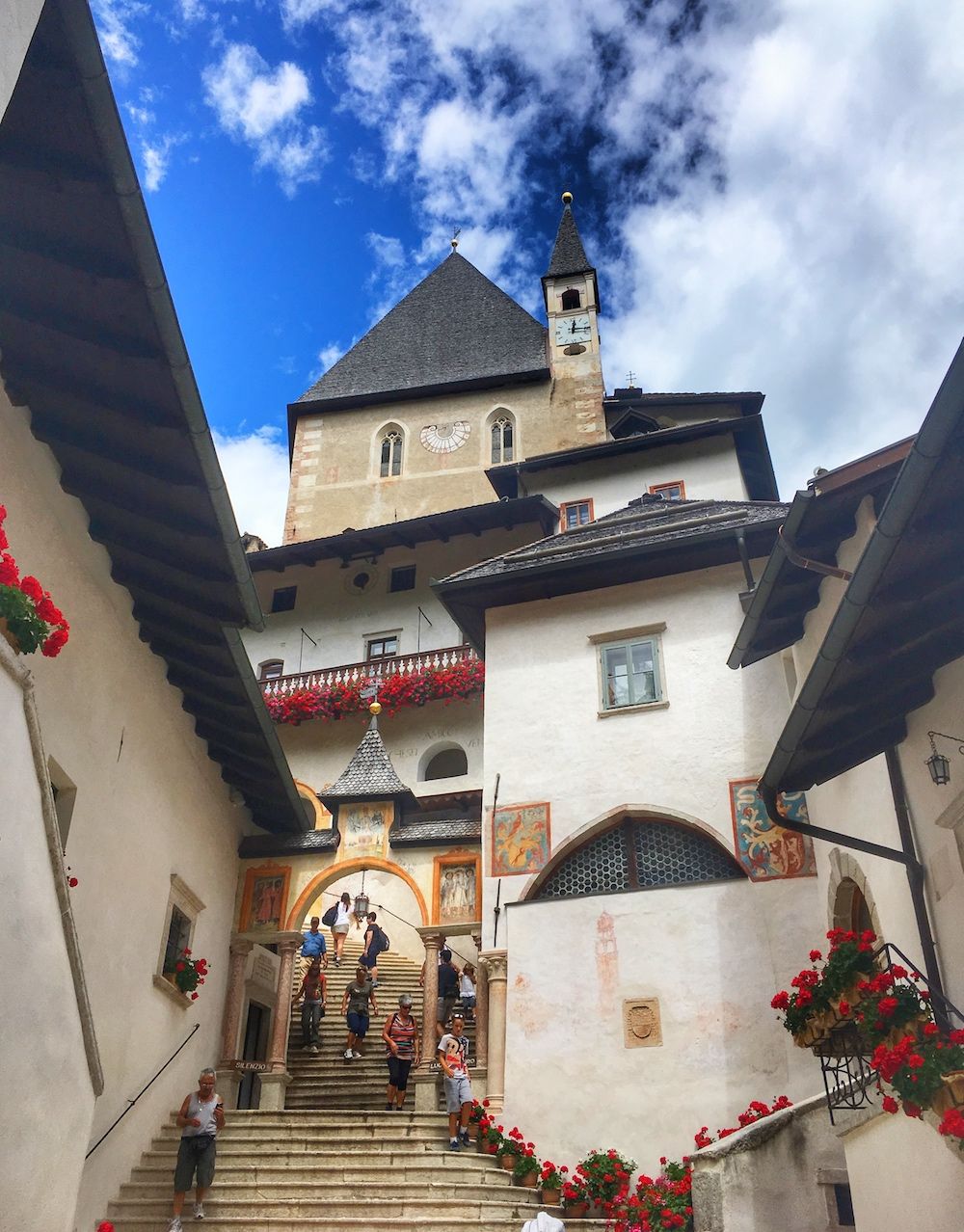 Tutto quello che devi sapere su San Romedio in Val di Non