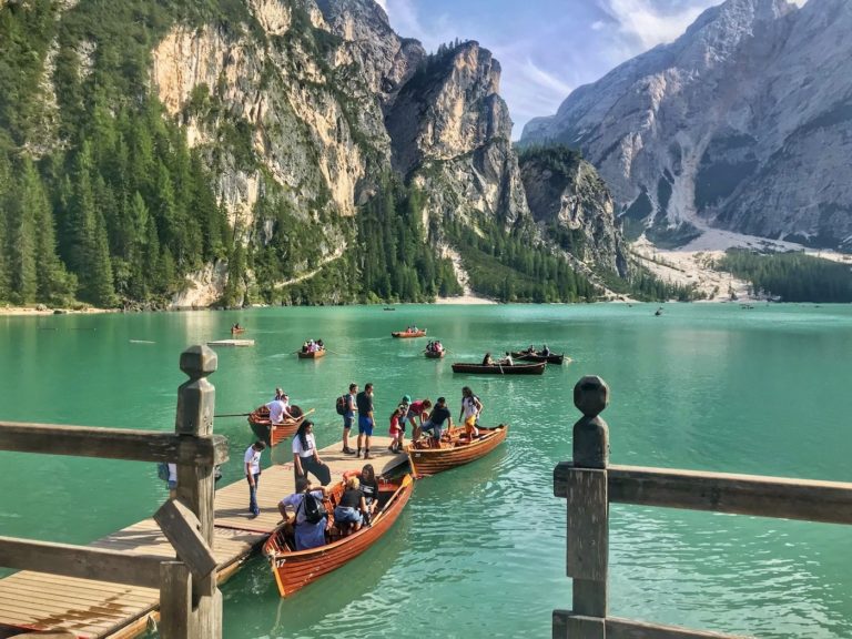 Come arrivare al lago di Braies - Parcheggi e navette