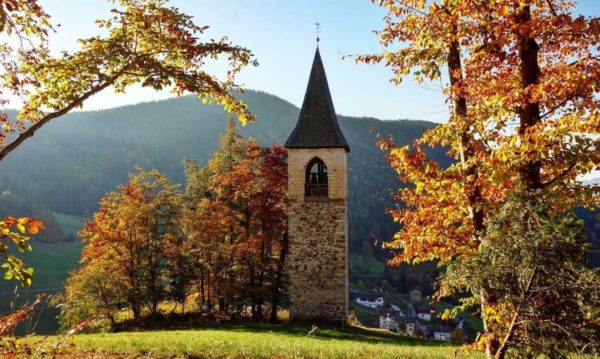 Confronto autunno inverno in Val di Non, 16 posti che ti stupiranno