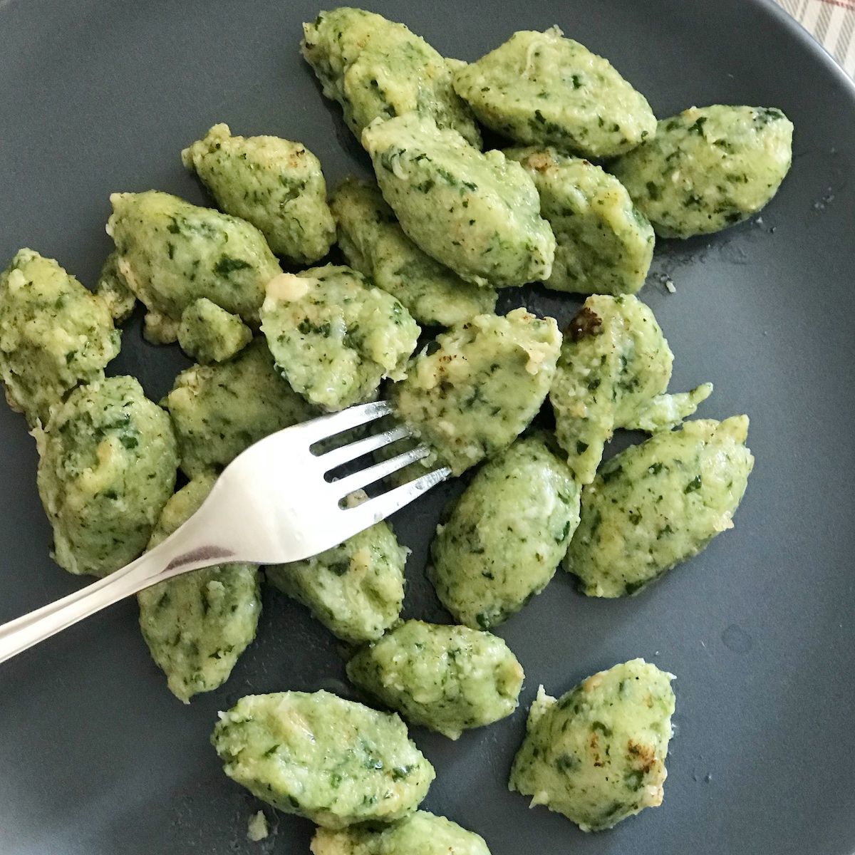 Come fare gli strangolapreti con una ricetta facile e casalinga