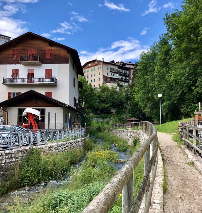 La passeggiata del burrone da Fondo al lago Smeraldo