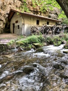 La passeggiata del burrone da Fondo al lago Smeraldo