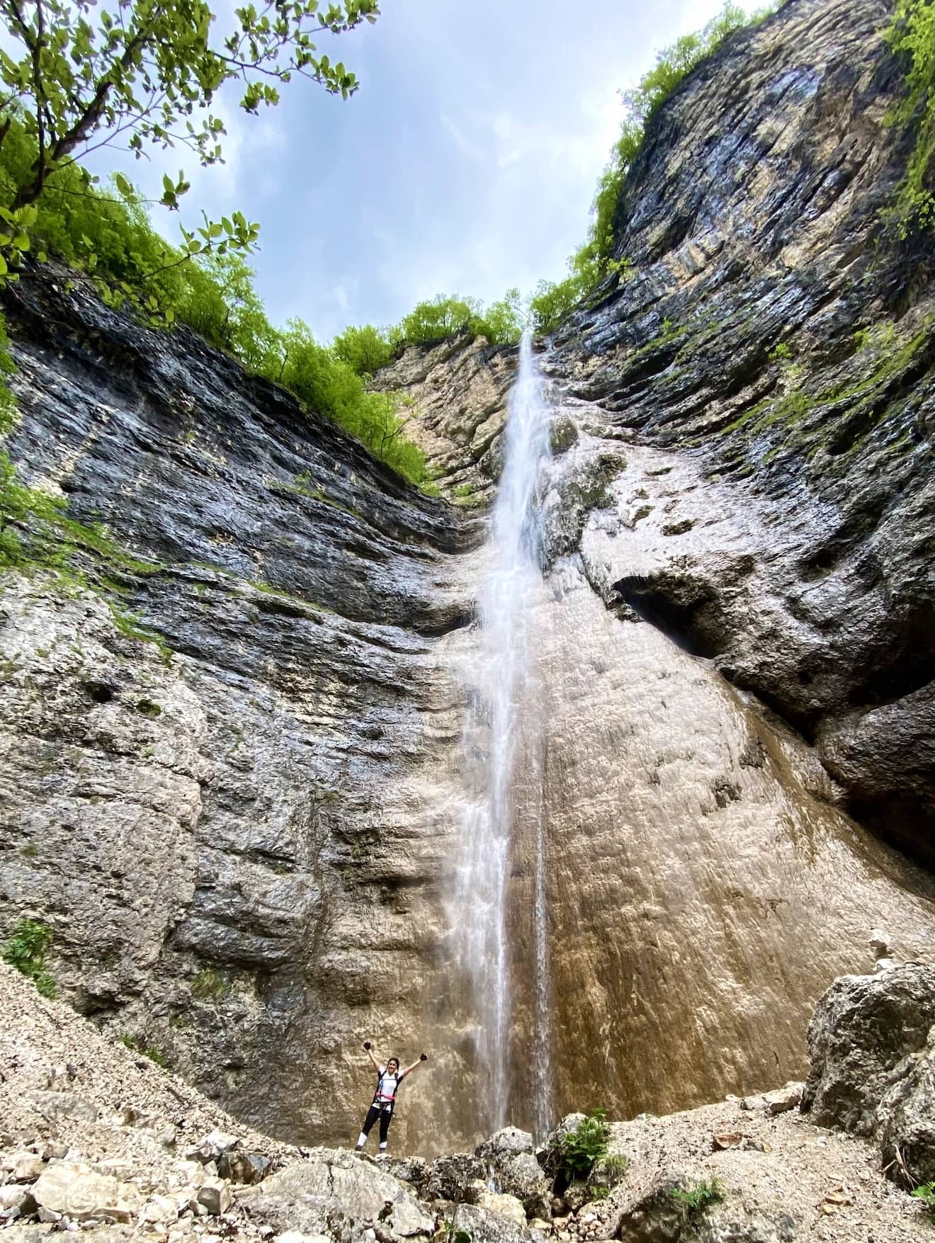 Al Burrone Giovanelli, l'avventura, la cascata e la via ferrata